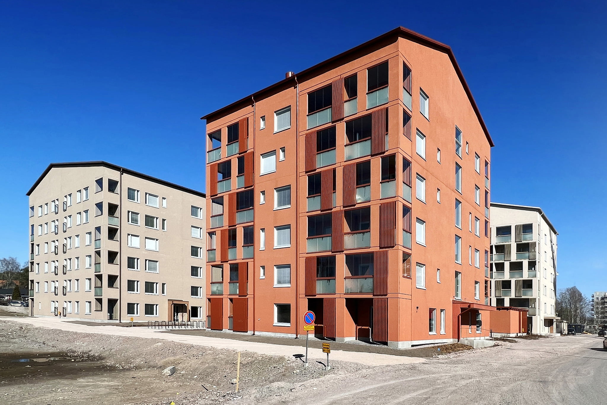 Fira - Uuden ajan rakennusliike | Building Movement